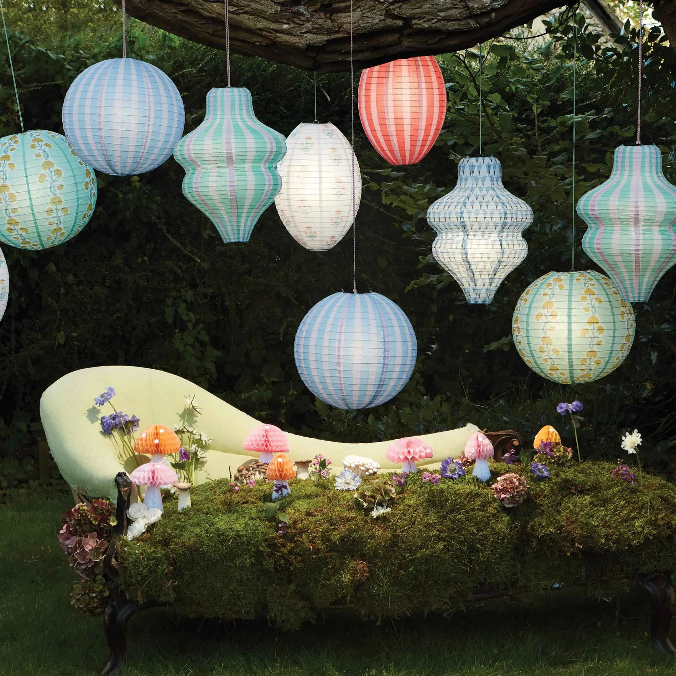 MERI MERI — Fine Lines