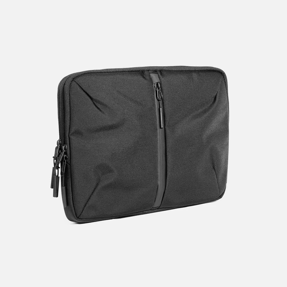 Tech Folio 16" - Black — Aer | Modern gym bags, travel backpacks and ...