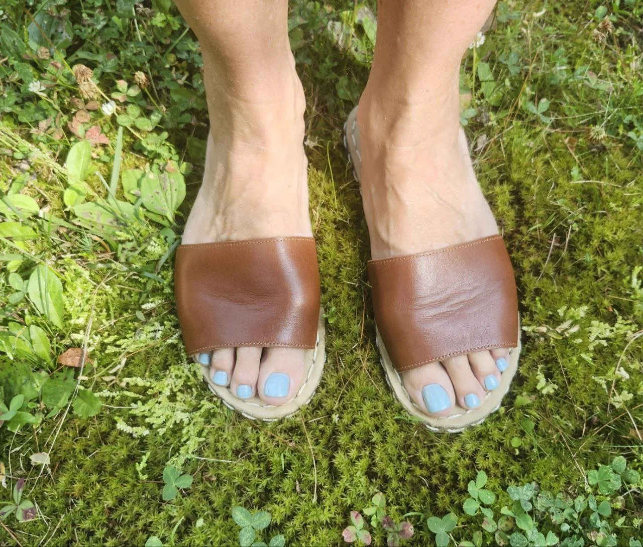Raum Grounding / Earthing Shoes for Women and Men — Grounded.com