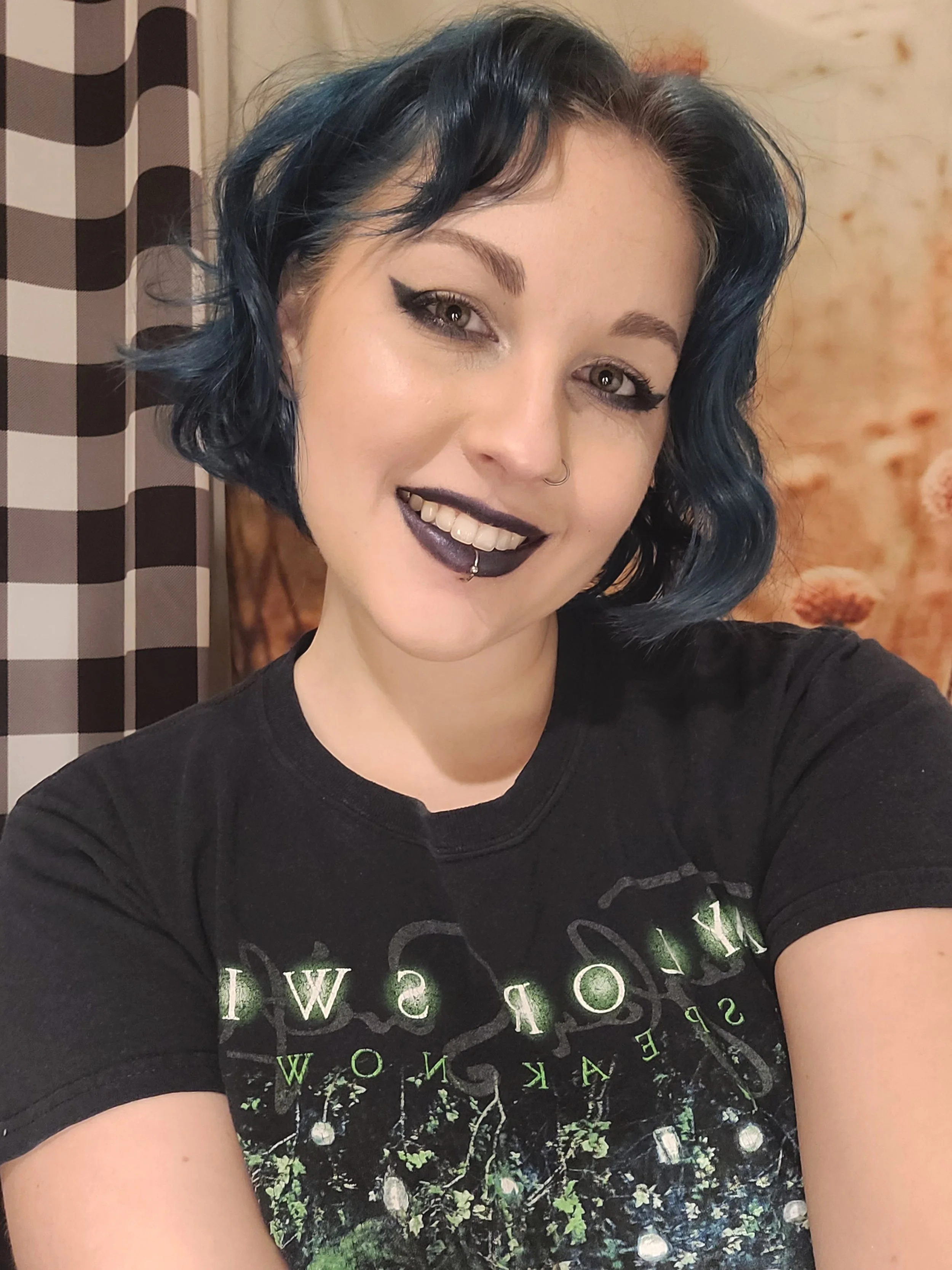 The Glam-Goth Look Make-up Tutorial — Cambridge Naturals