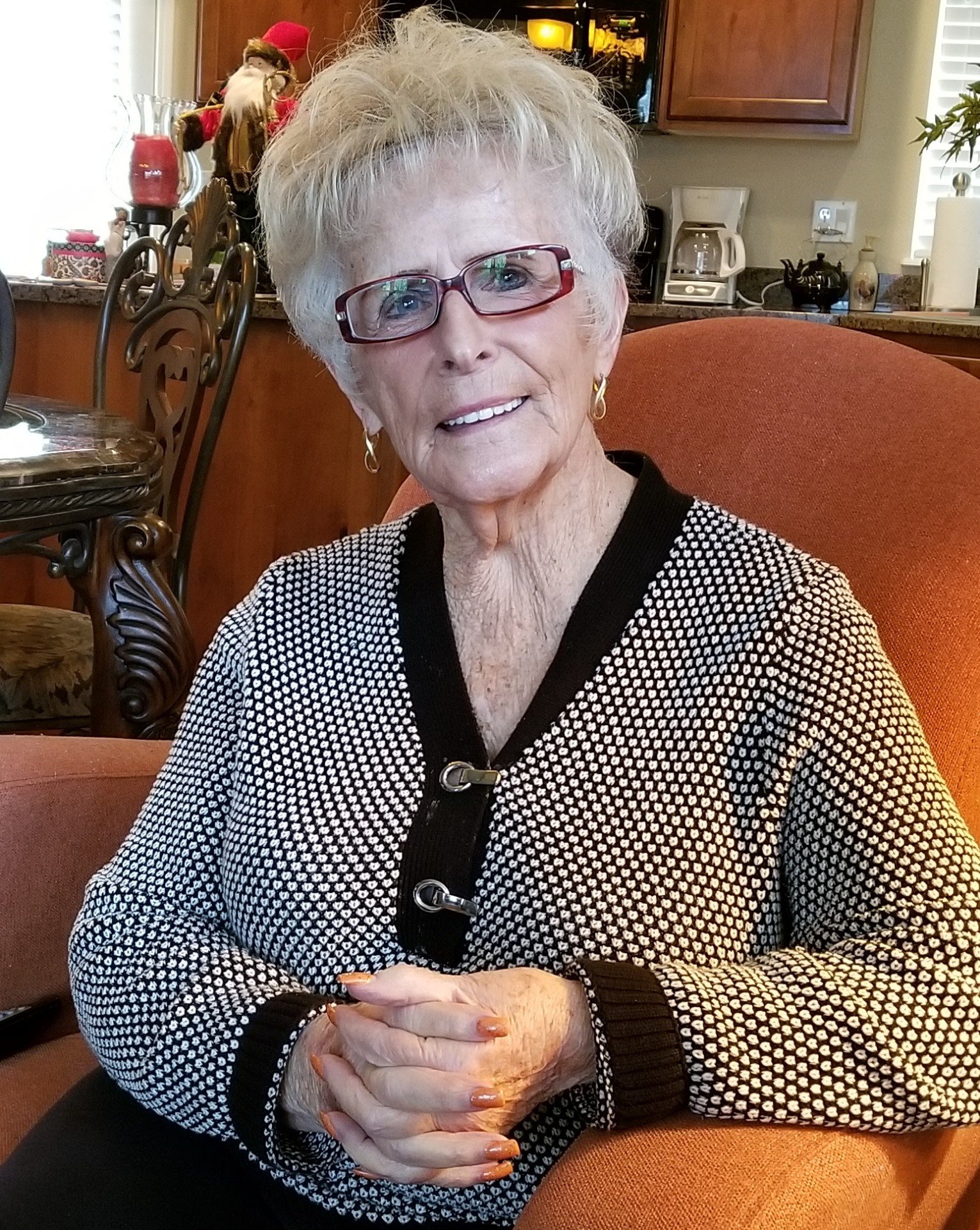 Lois Smith — Alden-Waggoner Funeral Chapel & Crematory Lois Smith — Alden-Waggoner Funeral Chapel & Crematory