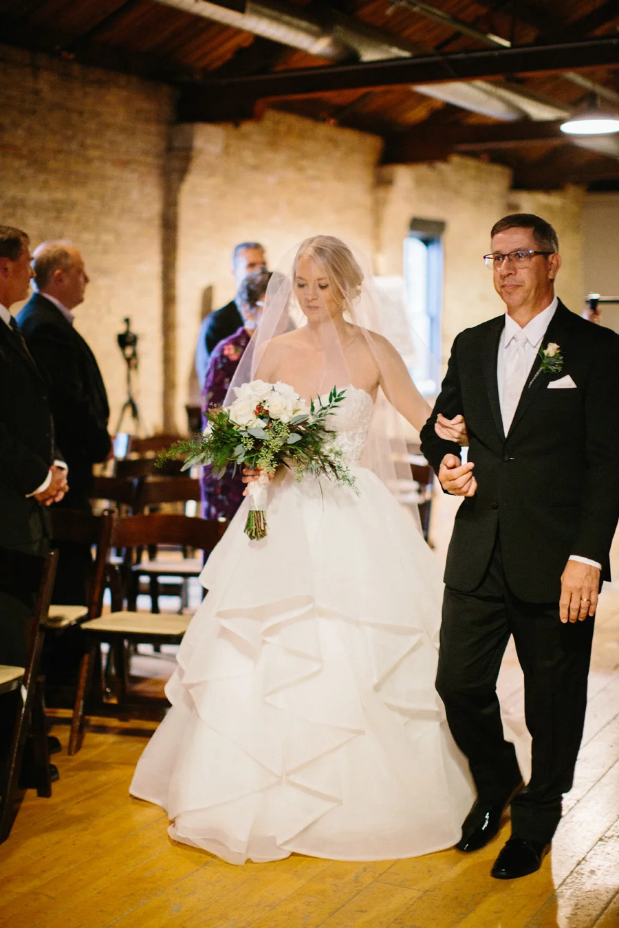 The Lageret Wedding Jordan and Ethan's modern rustic wedding — Dani ...