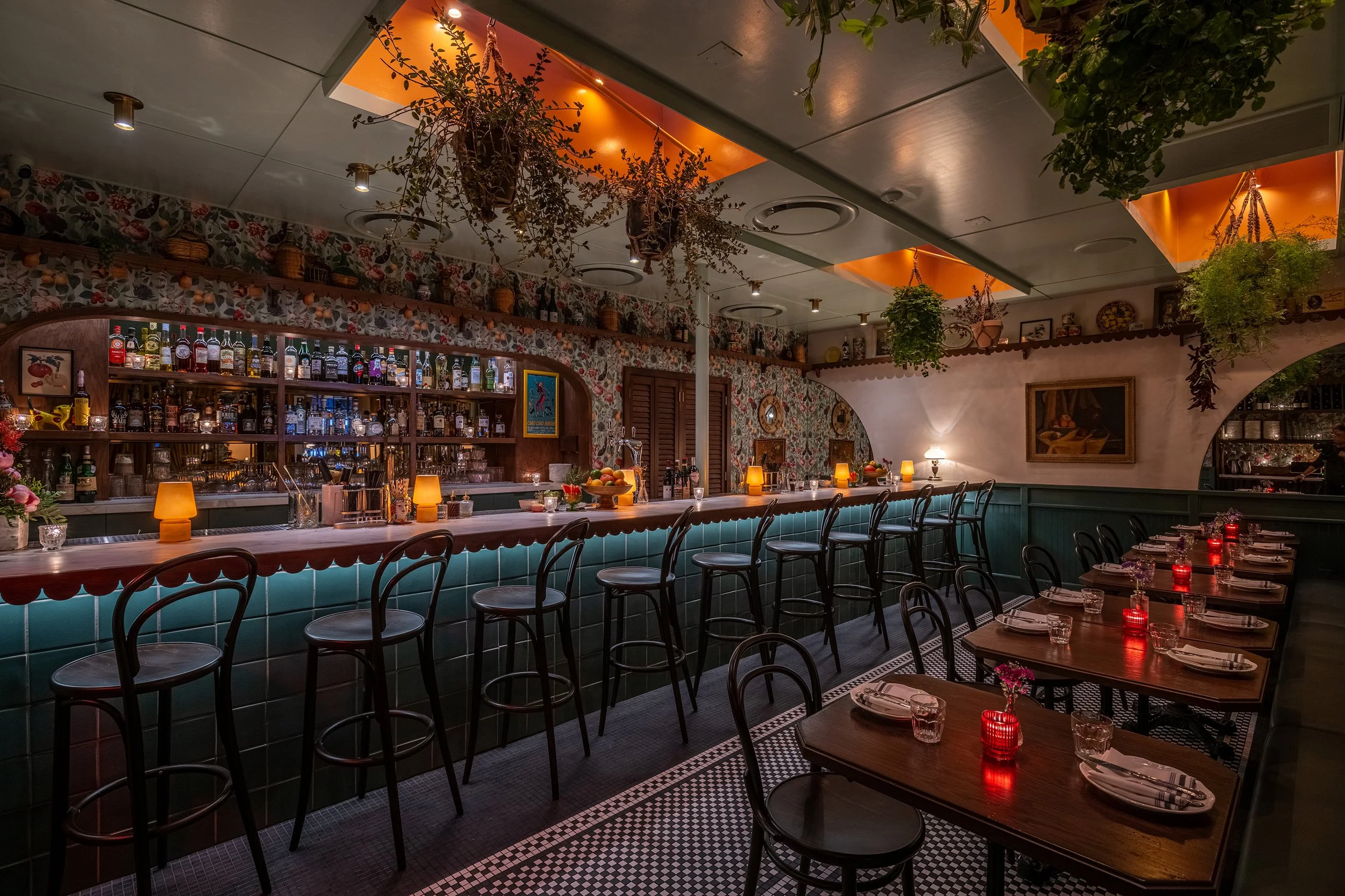 Donna's Restaurant — AERO COLLECTIVE