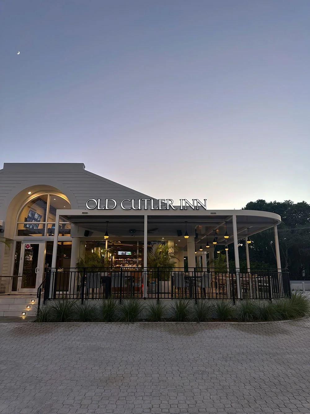 Snowden’s/Old Cutler Inn Is Back!