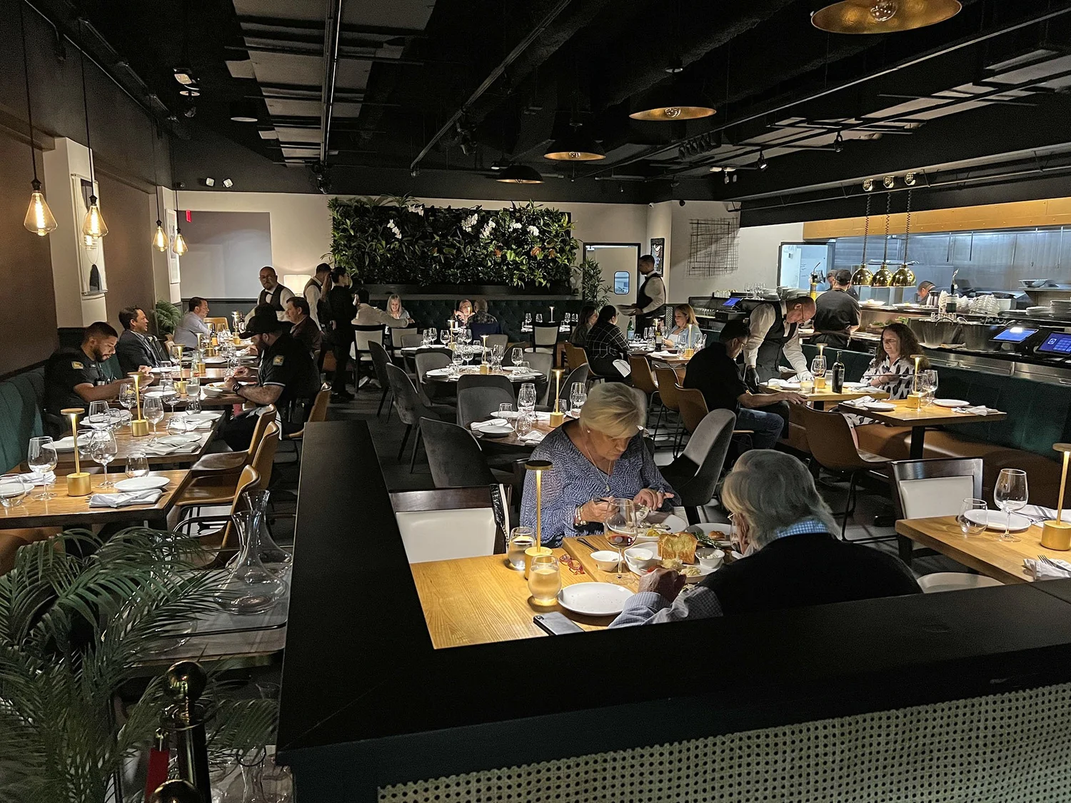 Platea - Fine Dining in Pinecrest — MiamiHal - the smart move in real ...