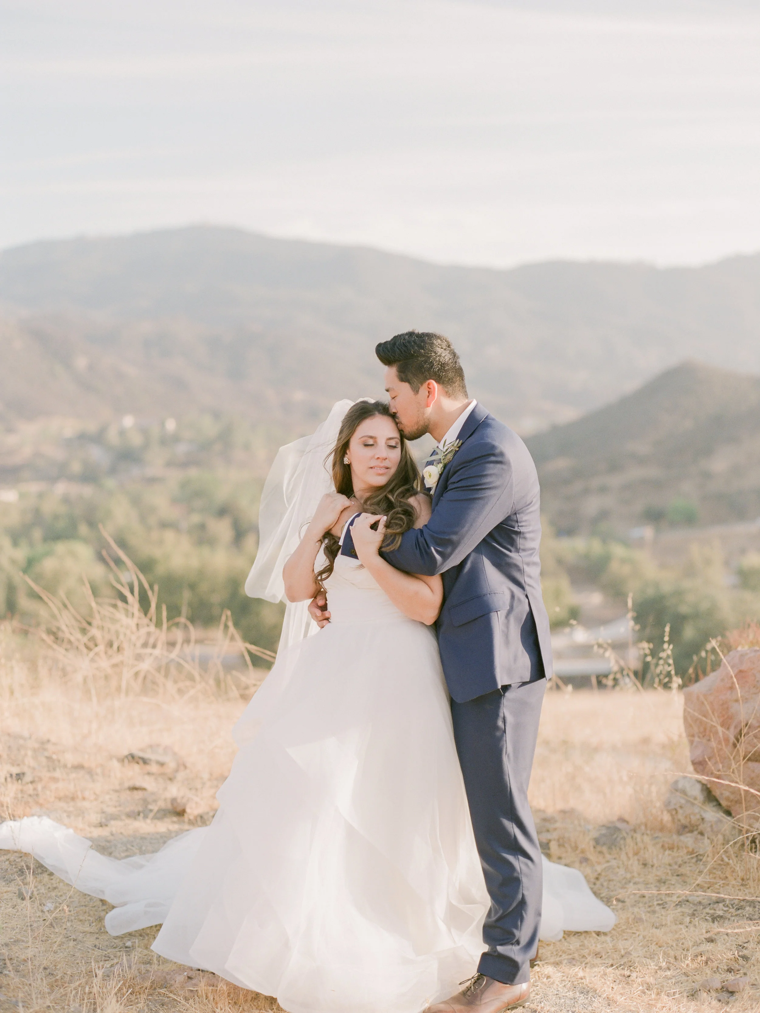 Annabelle+Terry Film Sneak Peeks // Triunfro Creek Vinyard — Chloe ...