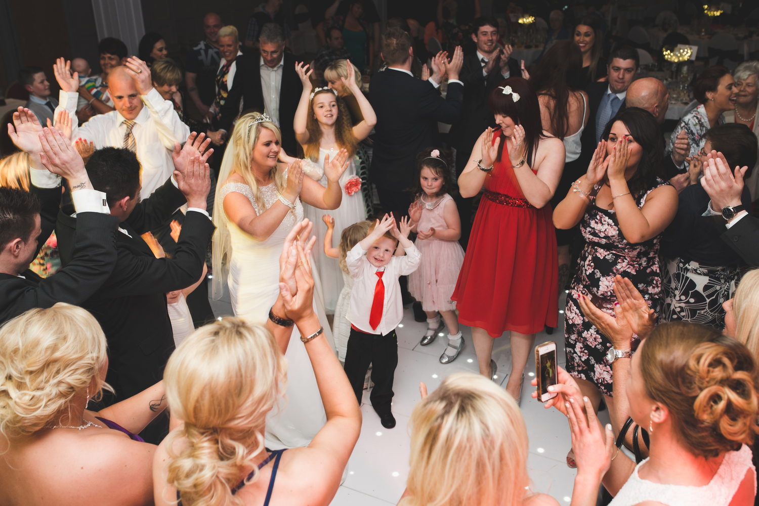 TOP TEN PHOTOGRAPHY TIPS FOR WEDDING GUESTS