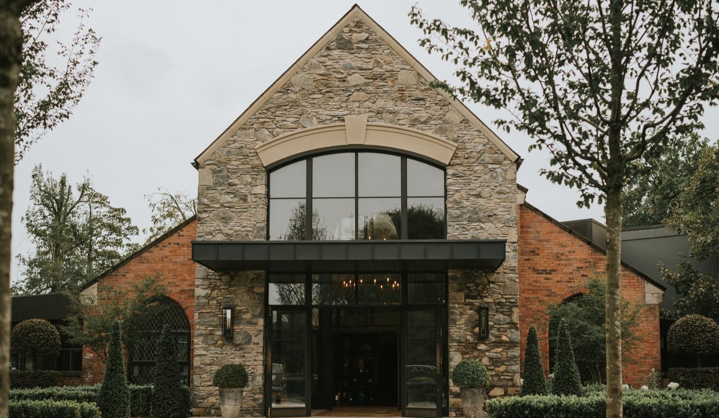 Clandeboye Lodge weddings advantages and disadvantages