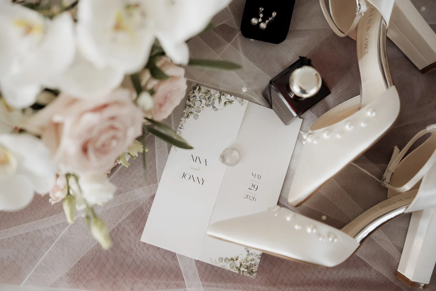 La Mon Hotel Wedding | Nina + Jonny | Pure Photo N.I