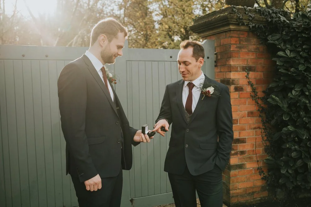 What should you tell your wedding photographer?