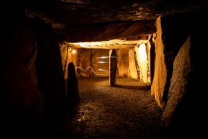 DEHUS DOLMEN — JLT