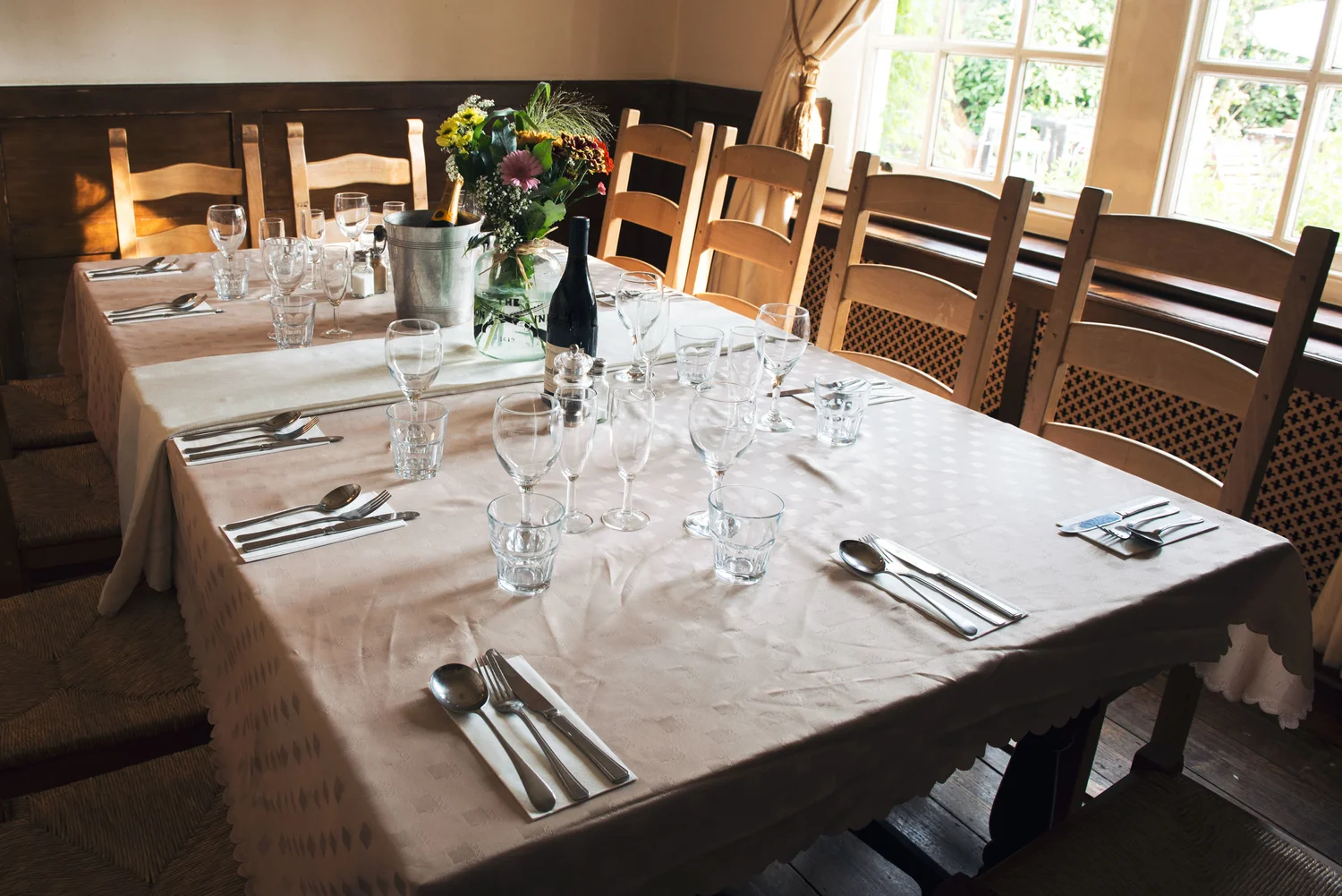 Reservations — The Gun Inn