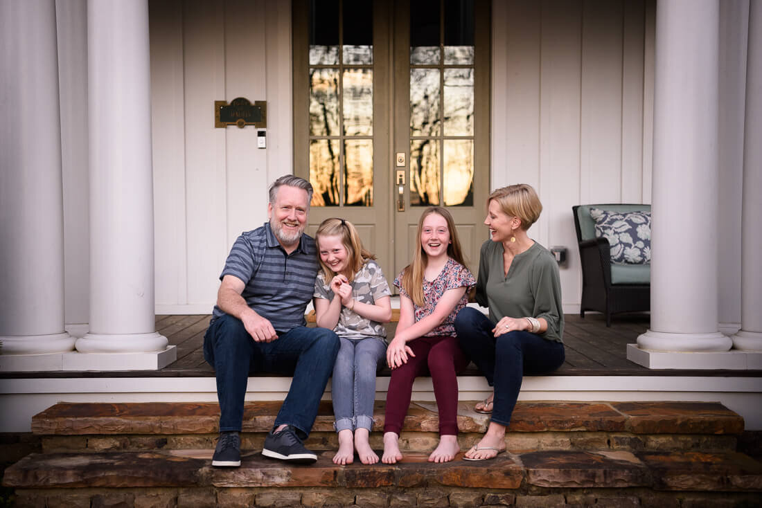 How to Make Family Photos Sessions FUN (And get smiles from the kids!)