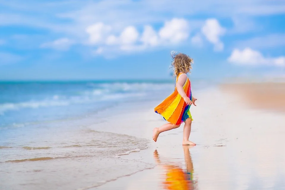 15 Fun and Creative Family Summer Photoshoot Ideas