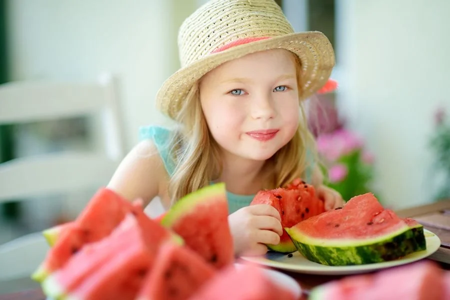 15 Fun and Creative Family Summer Photoshoot Ideas
