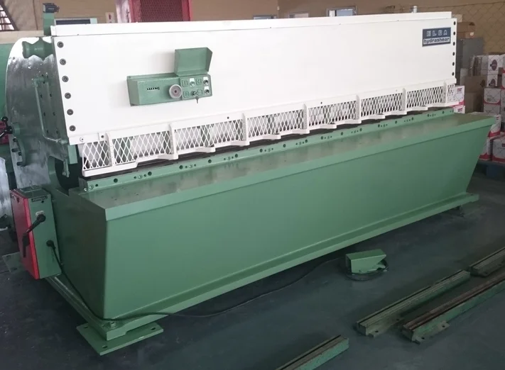 The modern guillotine or shearing machine - an introduction. — Machine ...