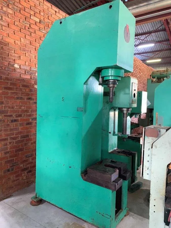 Used hydraulic and eccentric presses for sale — Machine Tools Online