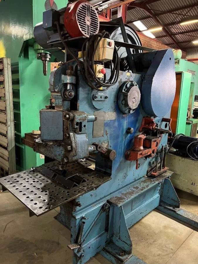 Used ironworkers and punch, shear, croppers for sale — Machine Tools Online