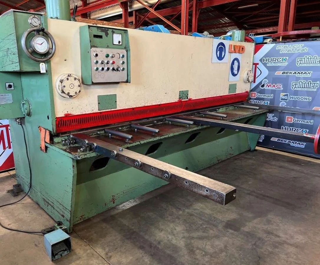 Used hydraulic guillotines for sale — Machine Tools Online