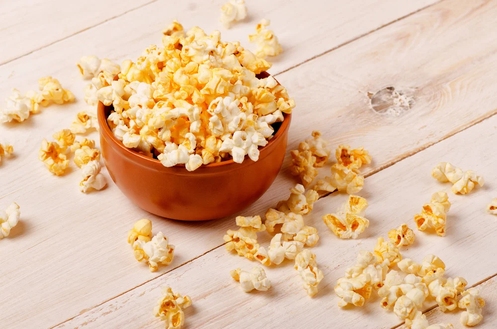 “Cheezy” Avocado Oil Popcorn — Tsirona