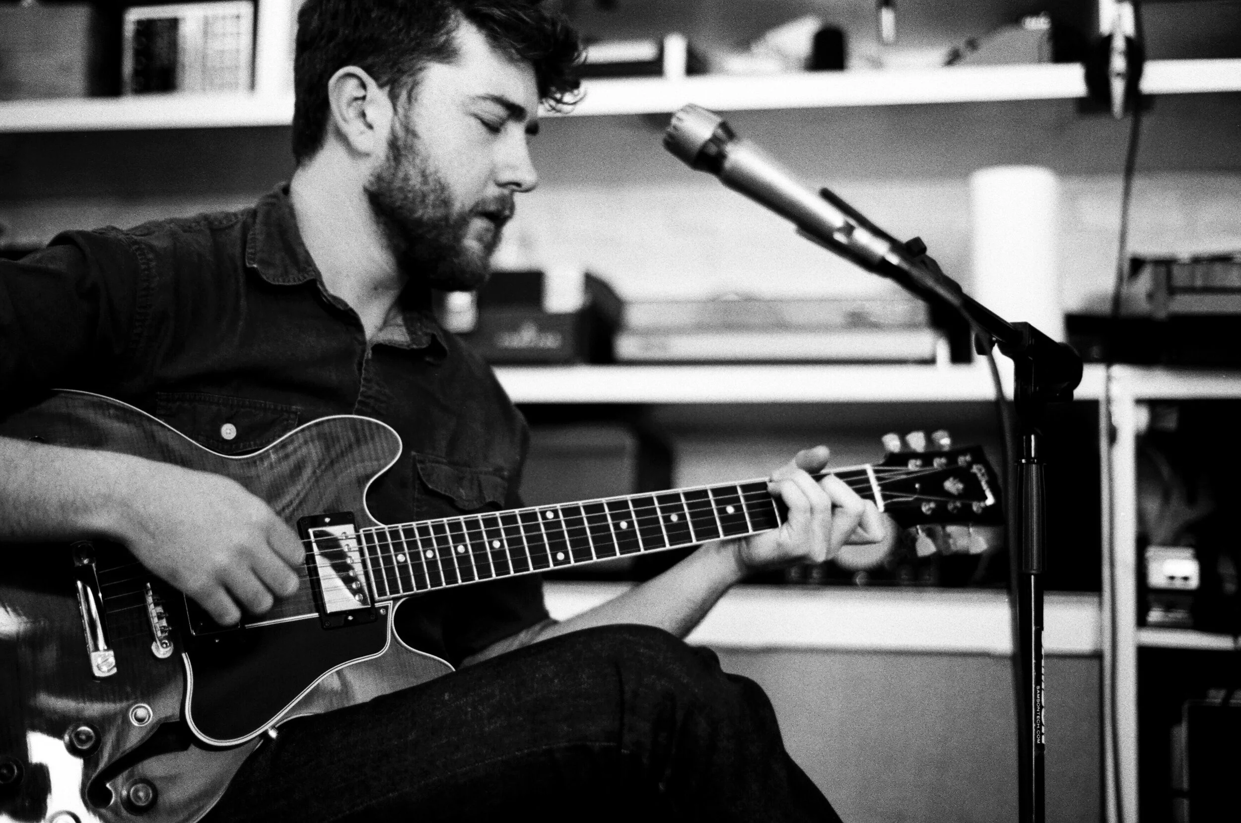 Mike Robinson GuitarMike Robinson