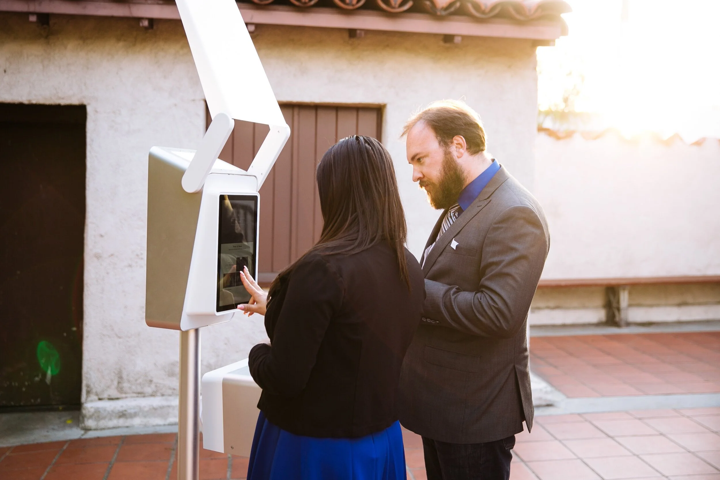 eyeObee Photography - eyeObee PhotoBooth DMV Luxury Photo Booths and ...