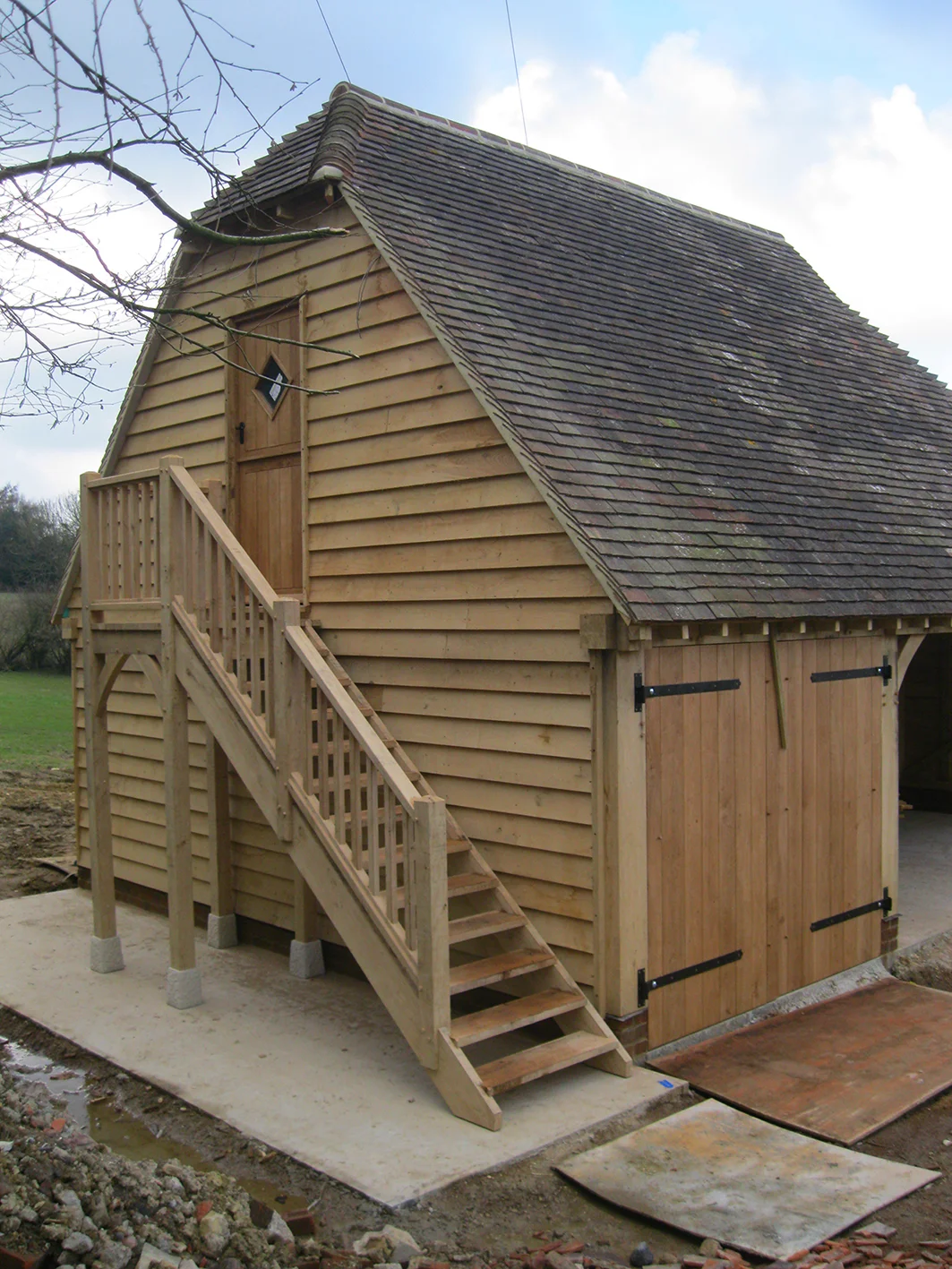 TIMBER FRAME PORCHES
