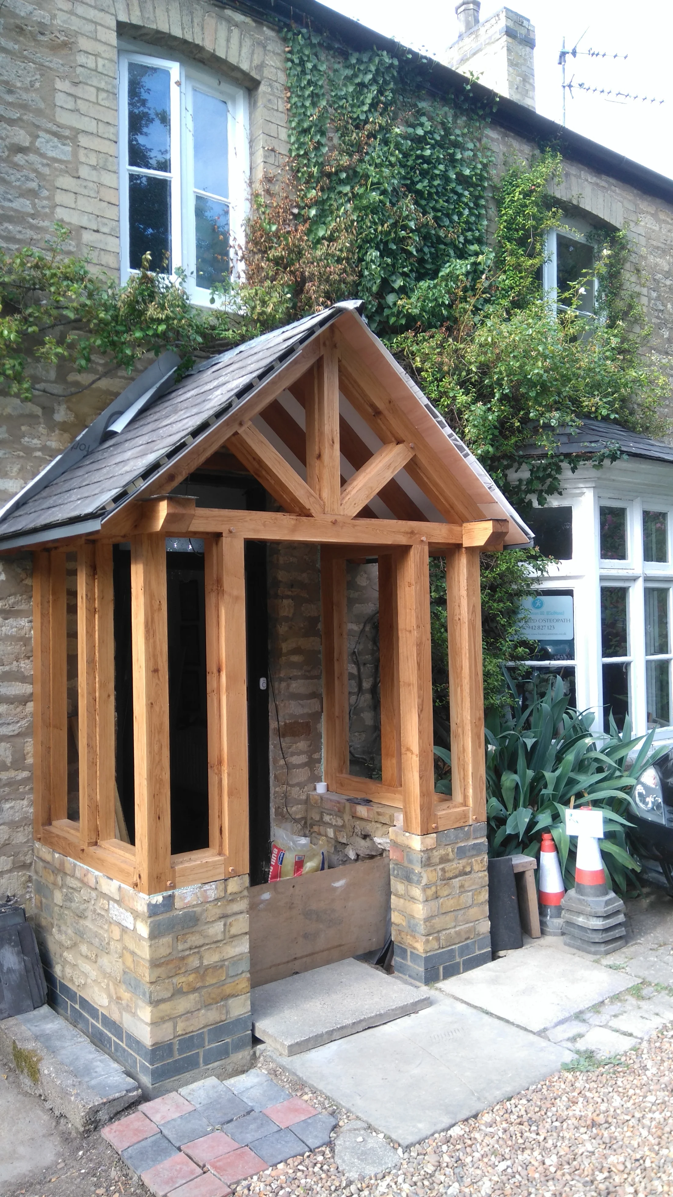 TIMBER FRAME PORCHES