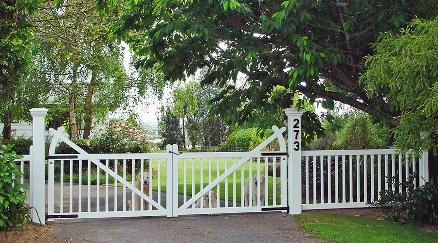 Timber Gates — Heritage & Decorative Timber Products