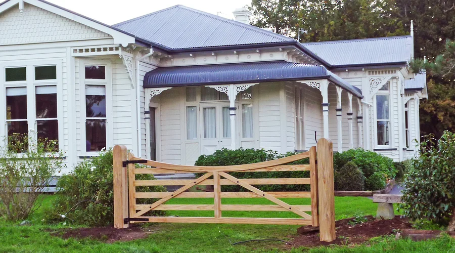 Timber Gates — Heritage & Decorative Timber Products