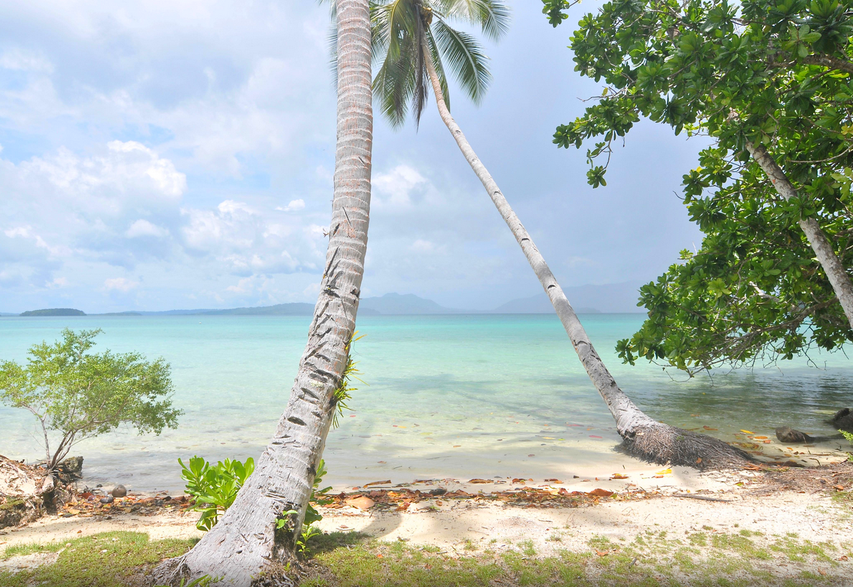 Uepi Island Resort — Go Tours Travel