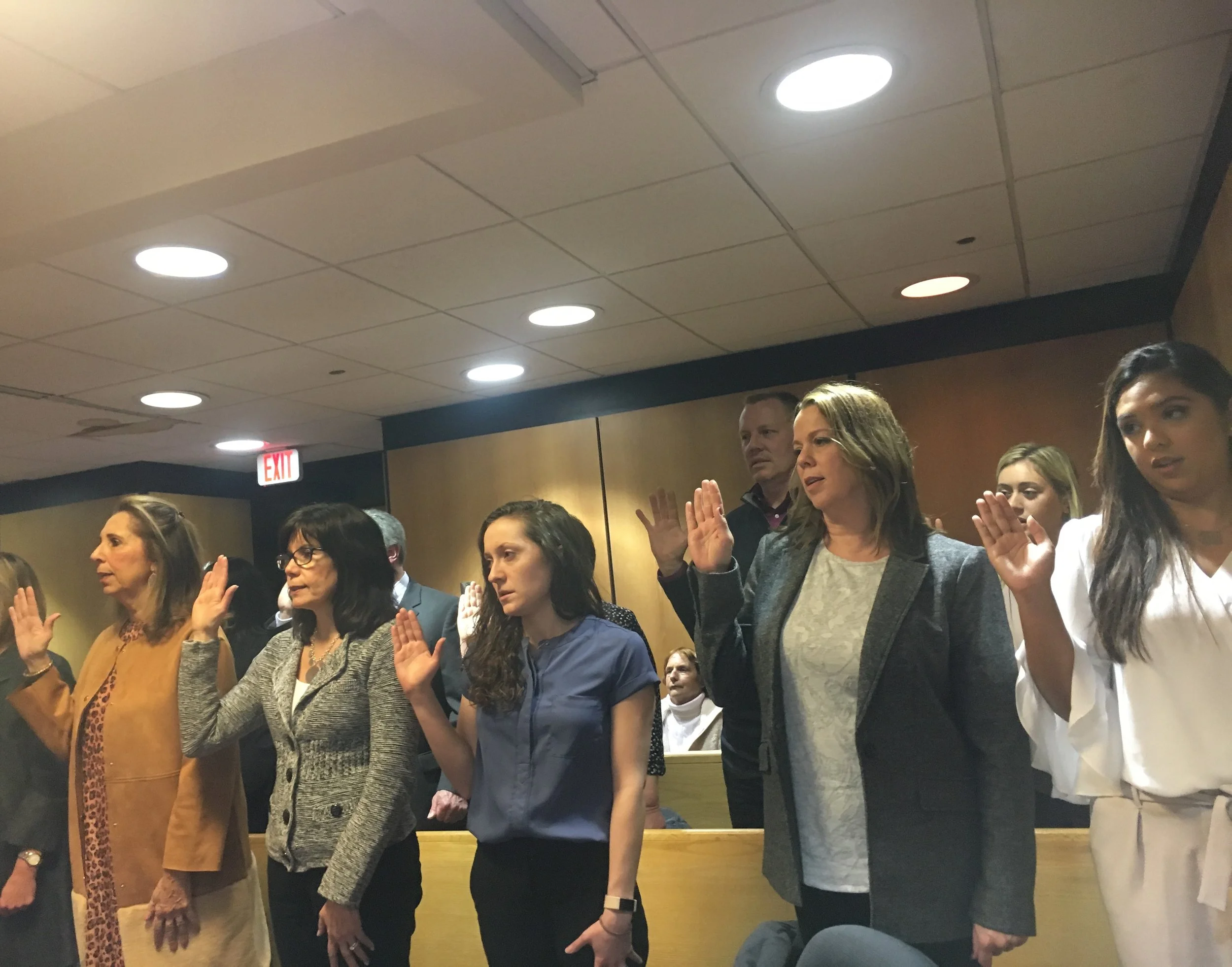 Judge swears in 19 new Court Appointed Special Advocate volunteers ...