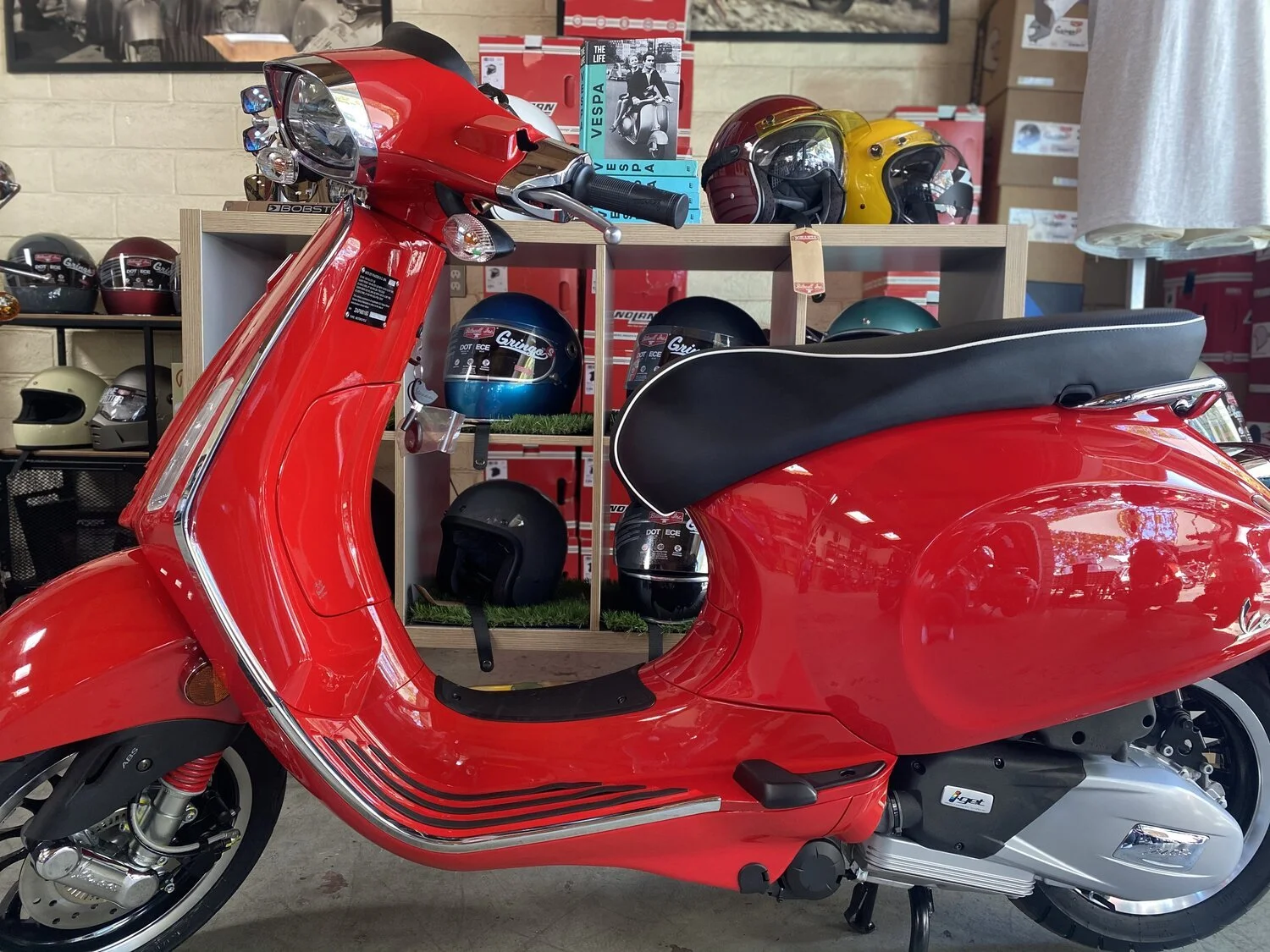 Vespa Sprint 2022 Red
