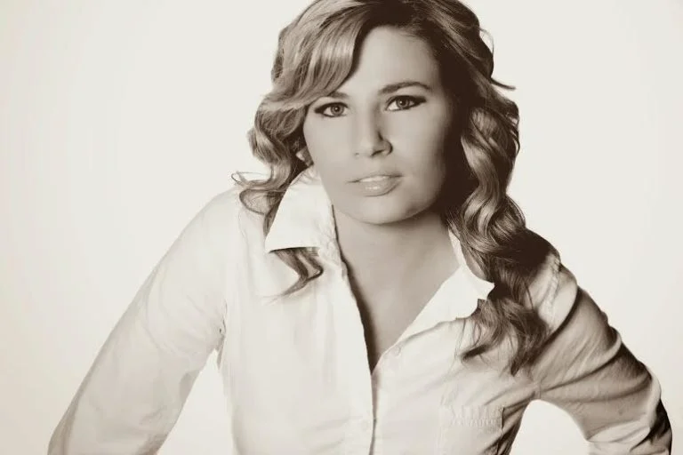 Spotlight: Restless by Michelle Bellon — What Is That Book About