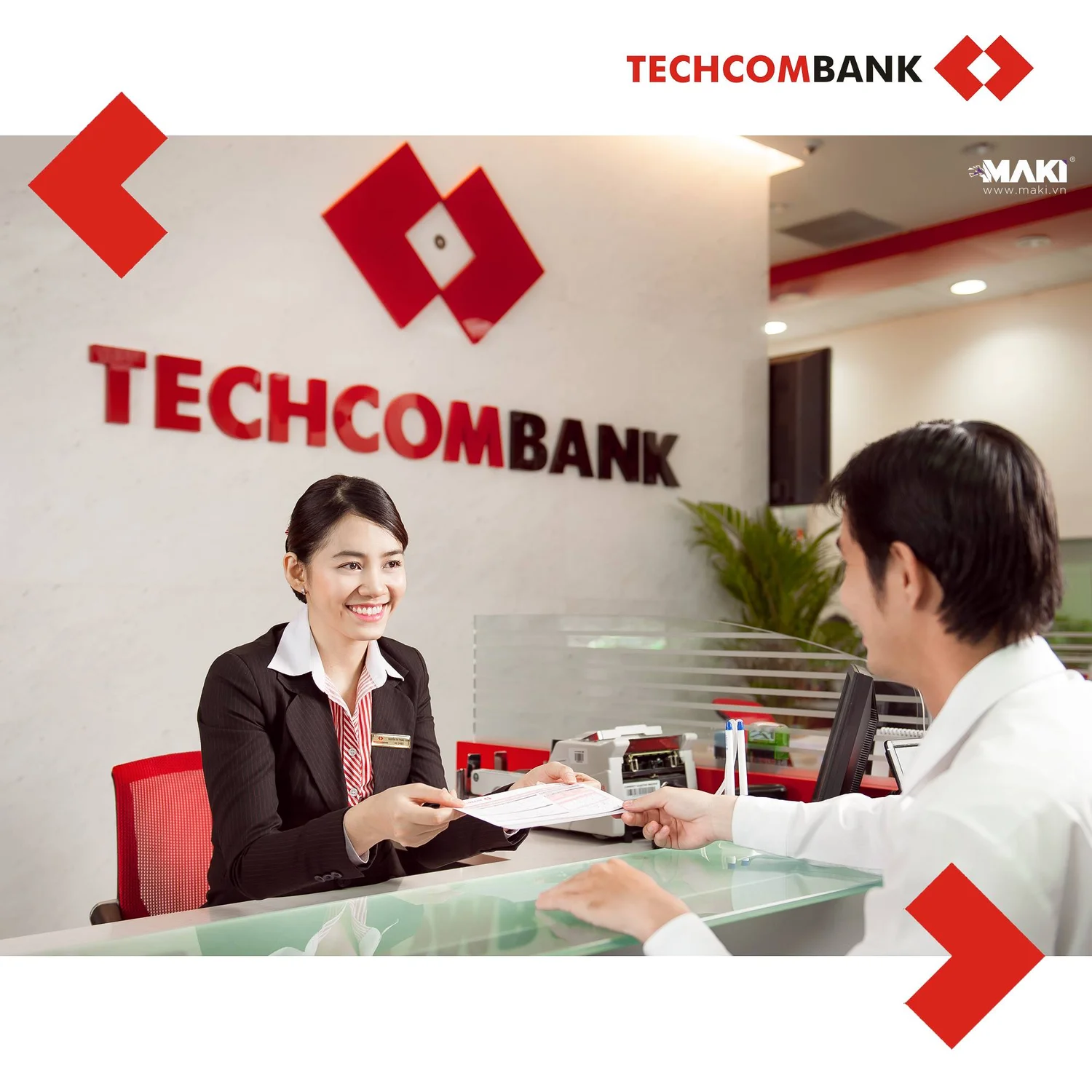 Chụp Ảnh Quảng Cáo Techcombank — MAKI Co., Ltd. | Chụp Ảnh Sản Phẩm ...