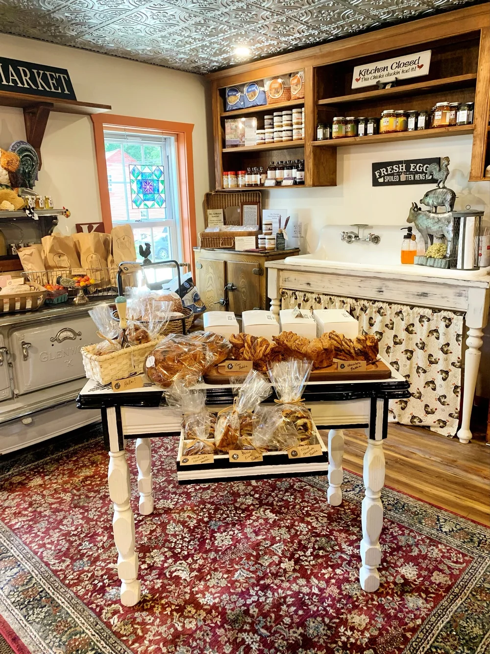 The Incredible Country Store That Specializes In Rhode Island Made Food ...