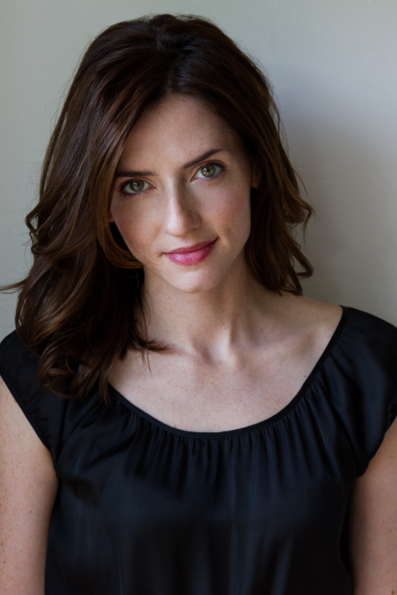 Bio — Anna Carey Books | The Official Author Site of Anna Carey