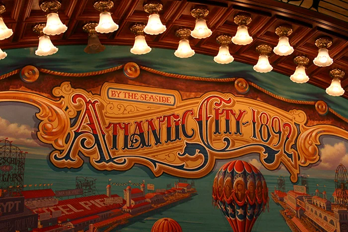 Typography on Main Street – Disneyland Paris Update 4. — DOCUMENT ...