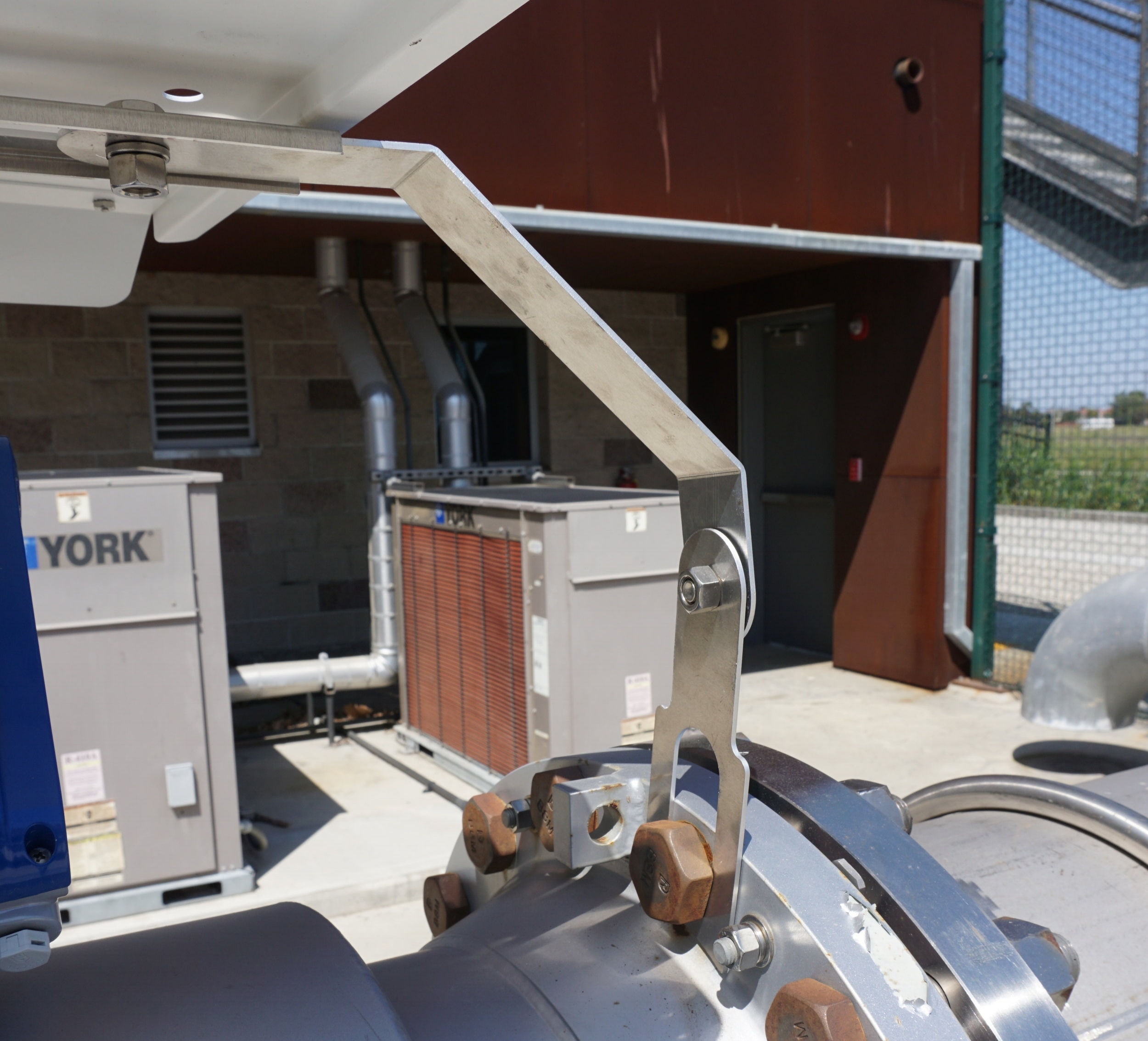 AMS UNIVERSAL SUNSHADE — Accurate Measurement Systems, Inc.