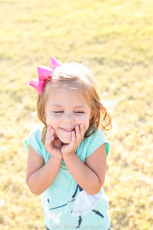 Adorable Outdoor Family Portraits — Izehi Photography | Photographer