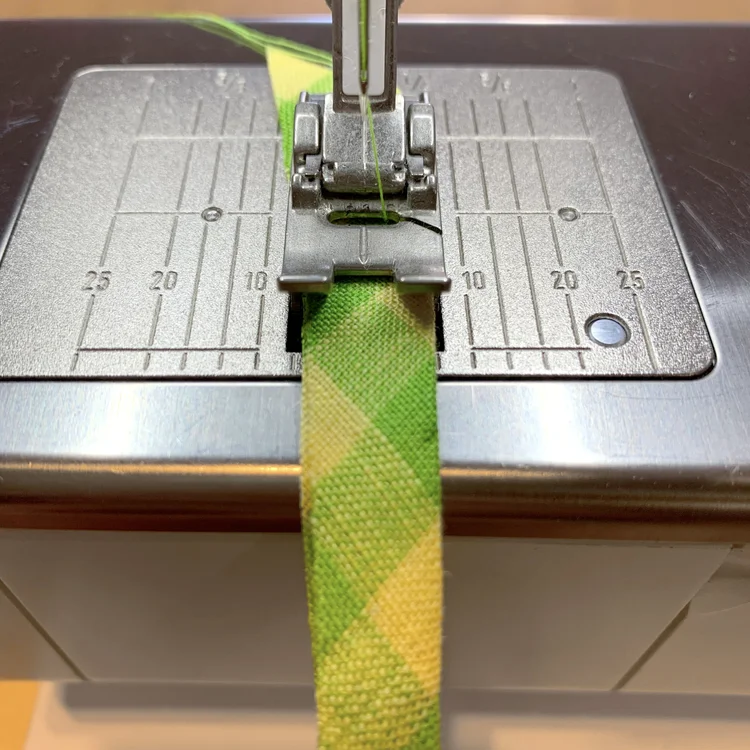 TUTORIAL: HOW TO MAKE SPAGHETTI STRAPS — BURIED DIAMOND