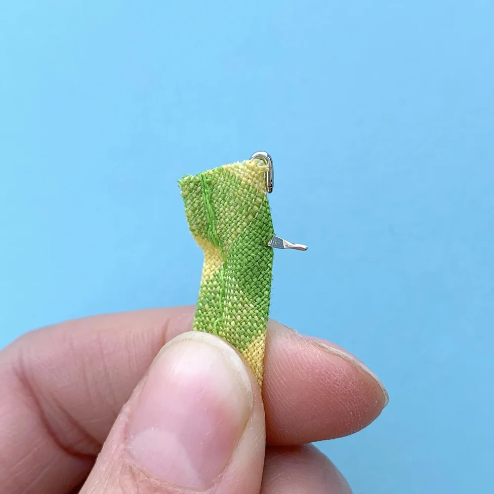 TUTORIAL: HOW TO MAKE SPAGHETTI STRAPS — BURIED DIAMOND