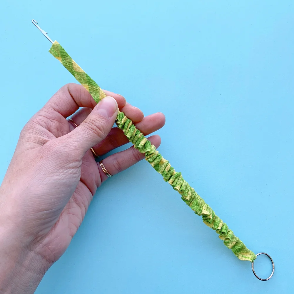 TUTORIAL: HOW TO MAKE SPAGHETTI STRAPS — BURIED DIAMOND