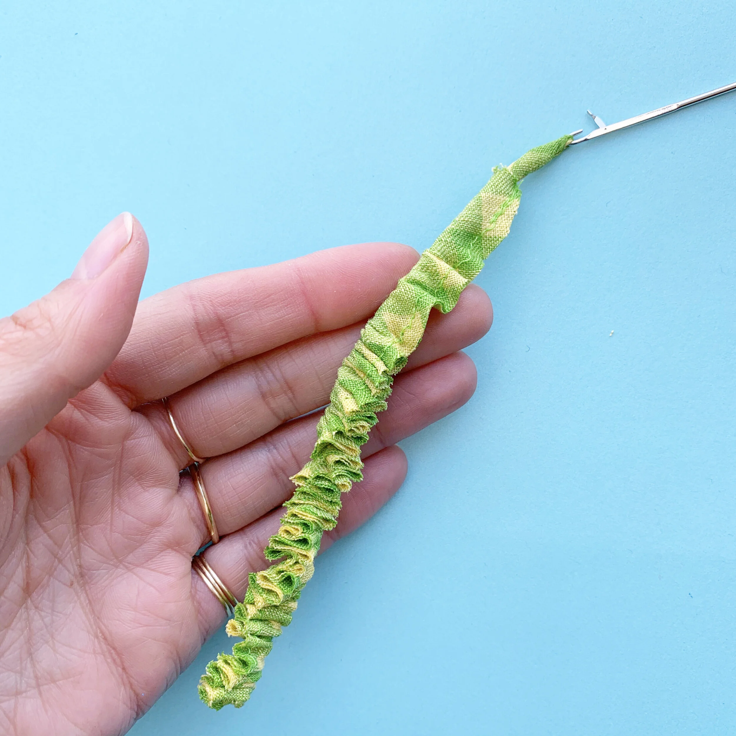 TUTORIAL: HOW TO MAKE SPAGHETTI STRAPS — BURIED DIAMOND