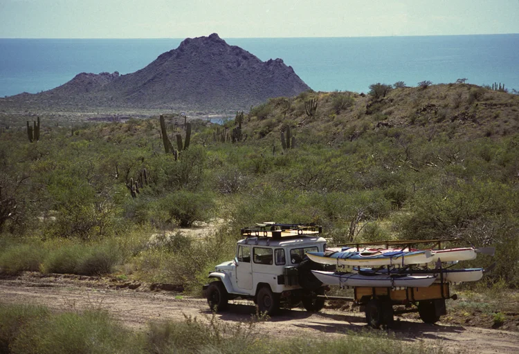 The Holy Grail of FJ40 wheels and tires? — Exploring Overland