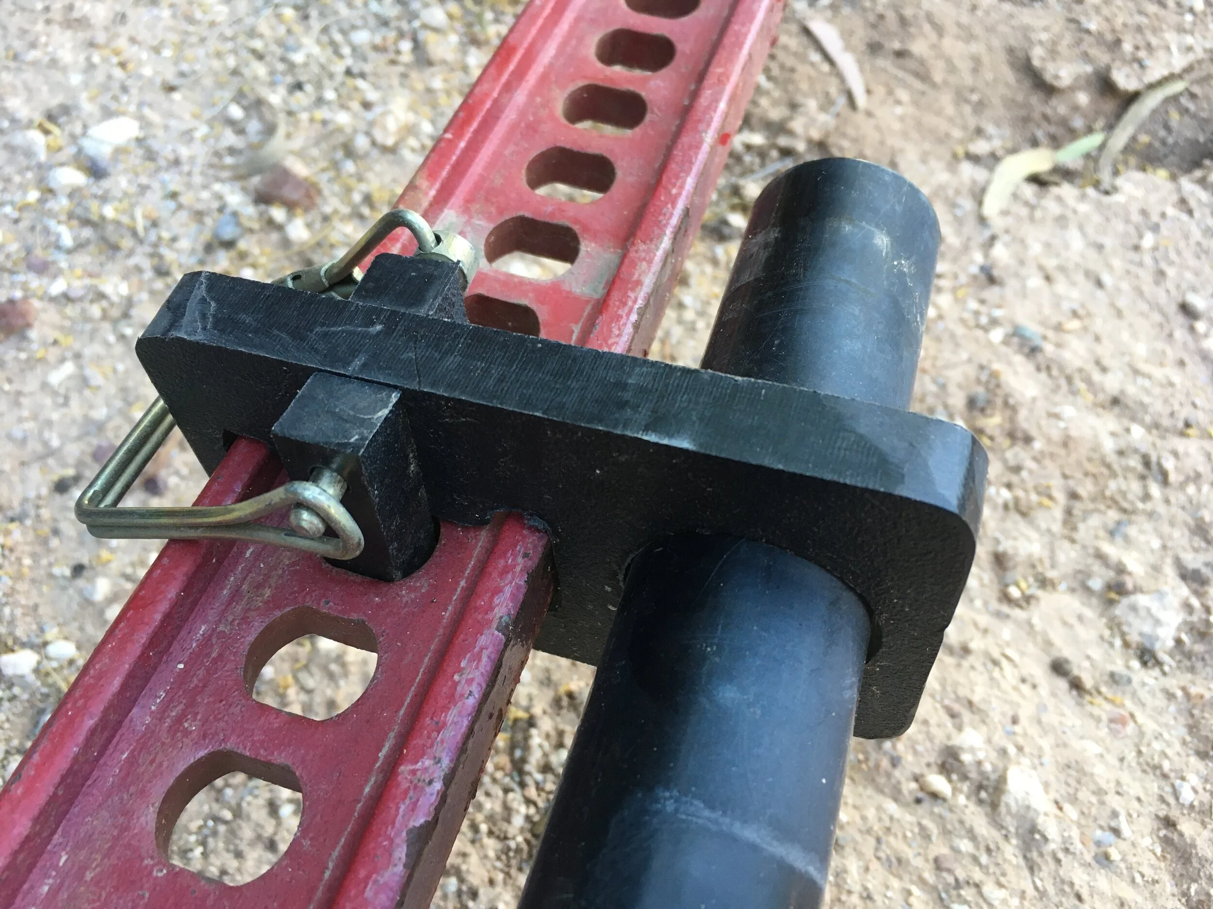 A better Hi-Lift handle keeper? — Exploring Overland