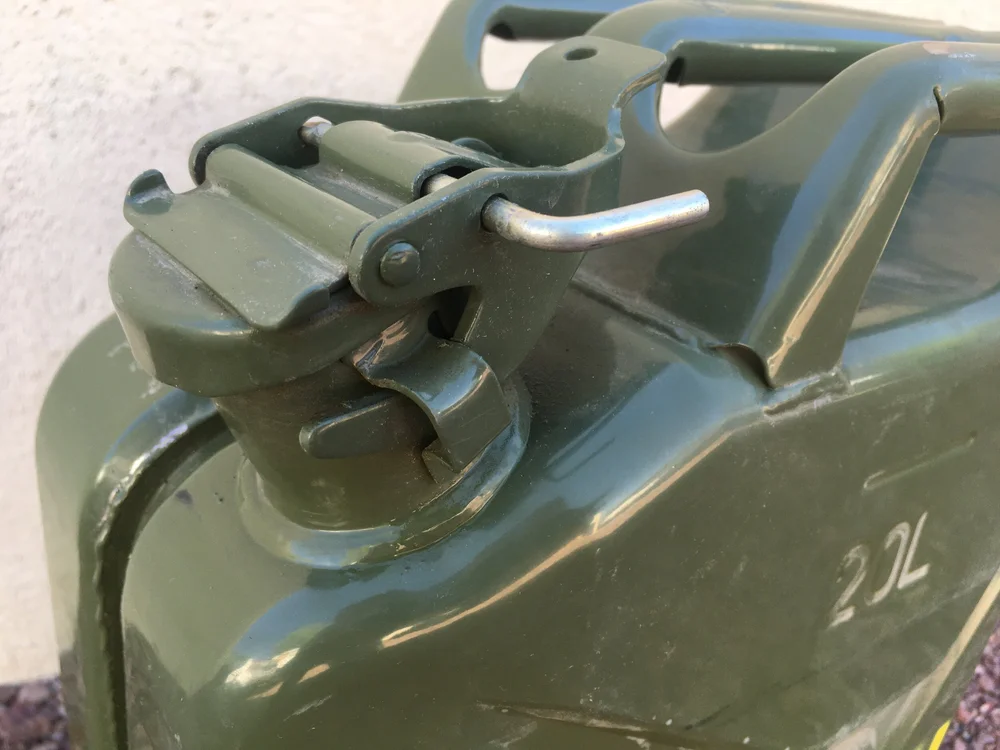 NATO fuel can FAIL (in context) — Exploring Overland