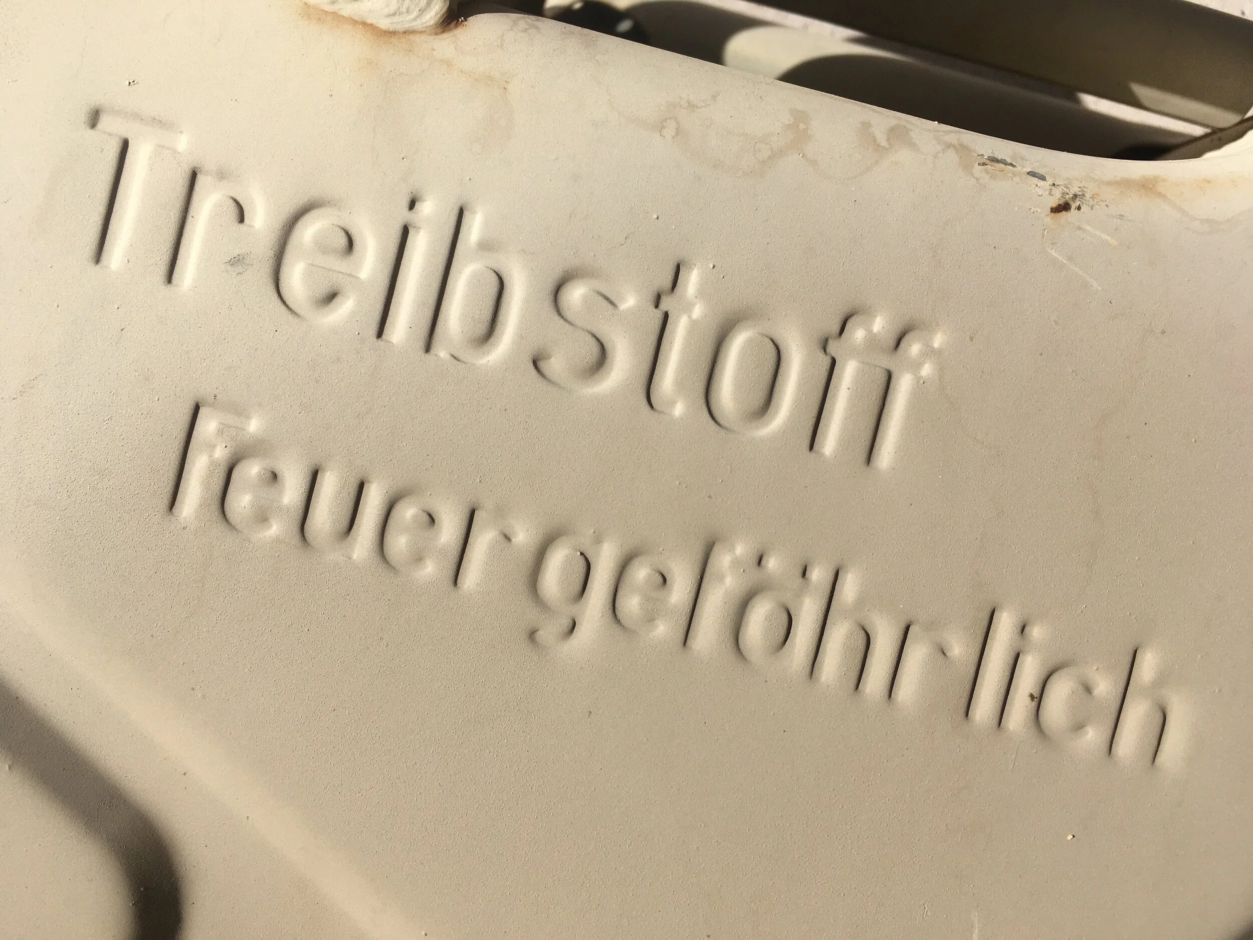 NATO fuel can FAIL (in context) — Exploring Overland