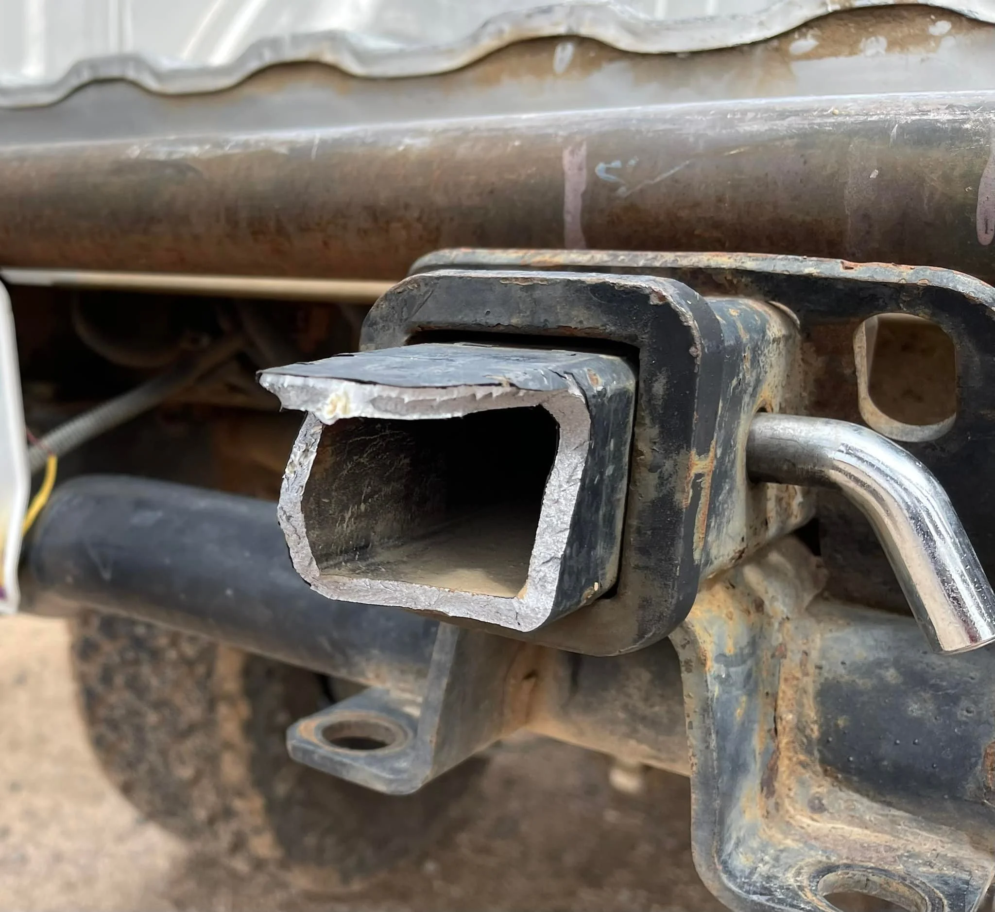 Another hitch-ball "recovery," another fatality — Exploring Overland