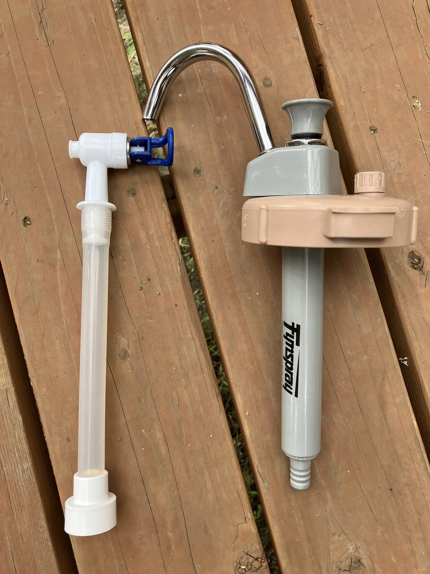 Scepter water can/Fynspray pump—the easy way — Exploring Overland